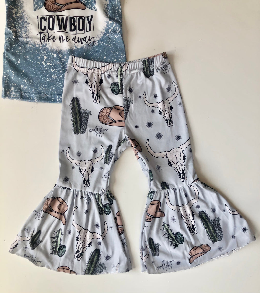 Kaylee Cowboy Bell Bottoms – Rusty Soul